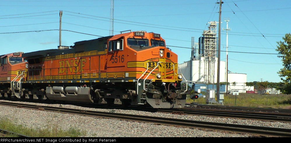 BNSF 5516